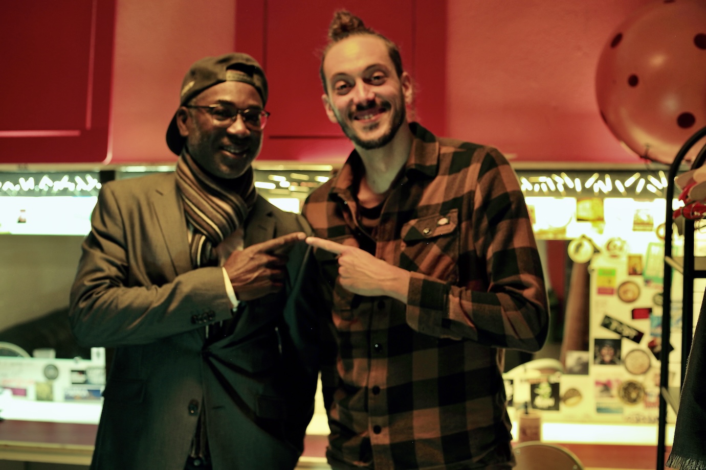 INTERVIEW « ROCKERS » DE CAM CHANTEUR DU GROUPE « RYON » – MoiReporter.com